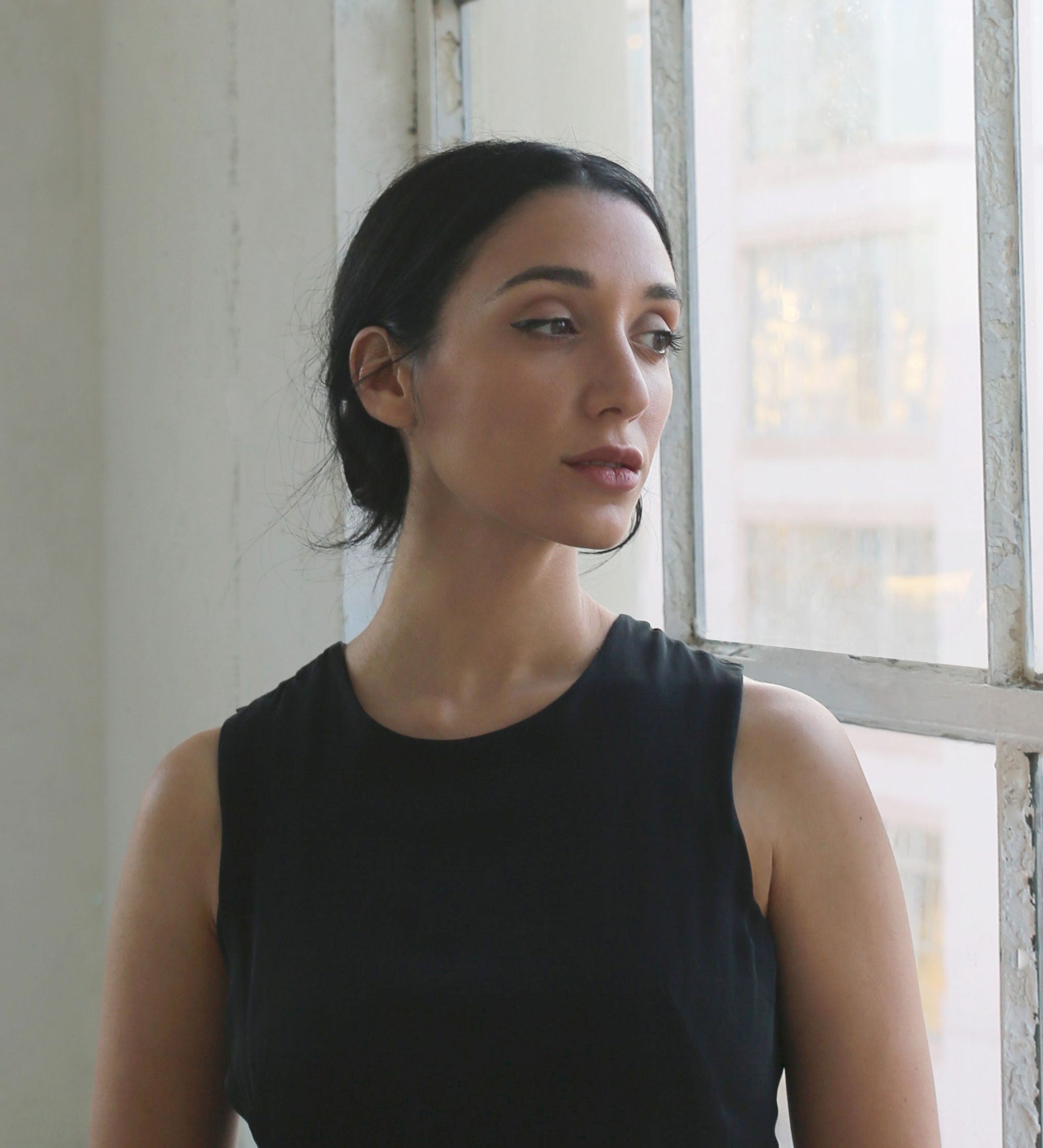 Vanessa Cuccia Announces Her First Book - Crystal Healing & Sacred Ple ...